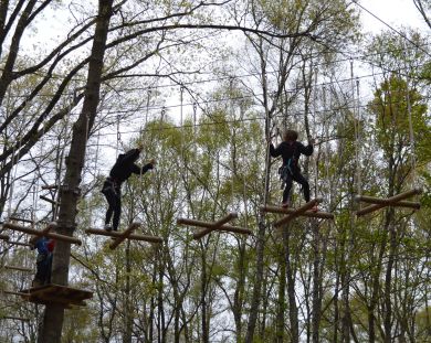 Accrobranche Pyrénées s'amuser en famille dans le 65 - N'co park
